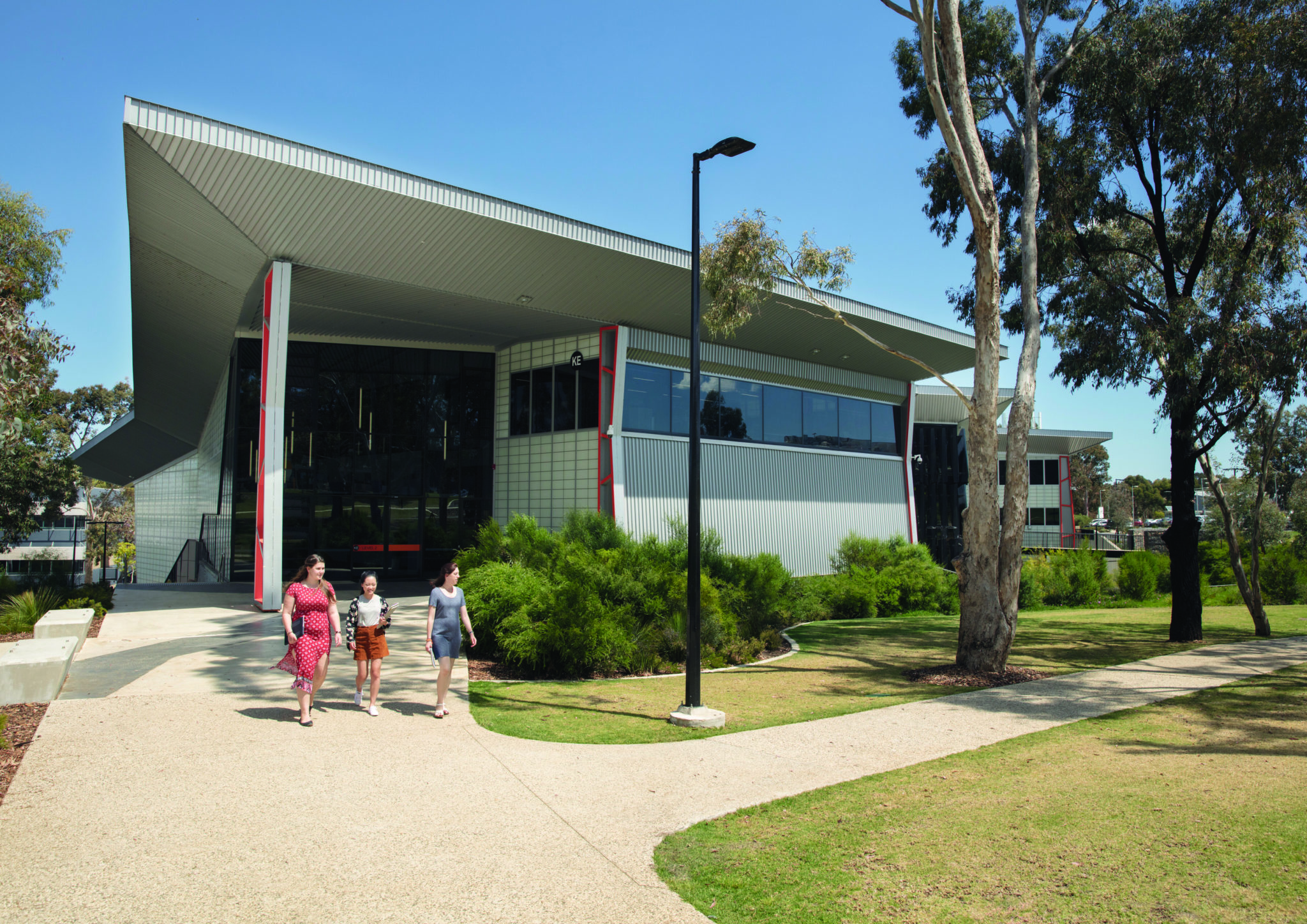 Deakin University joins In2science! – In2science